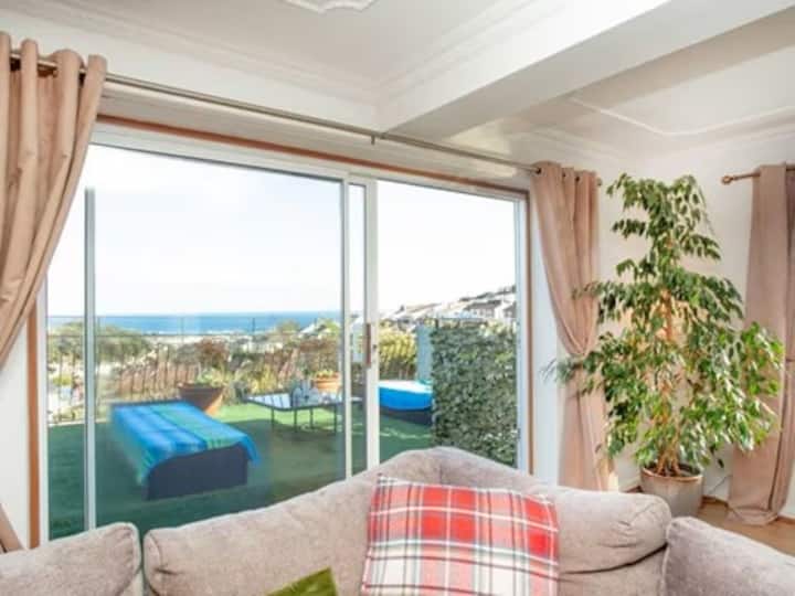3 Bed Bungalow, Sea Views Hot Tub Private Gardens - Paignton