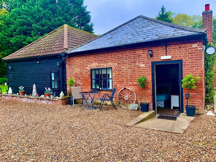 Two Bedroom Family Self Catering Studio Room - Wroxham