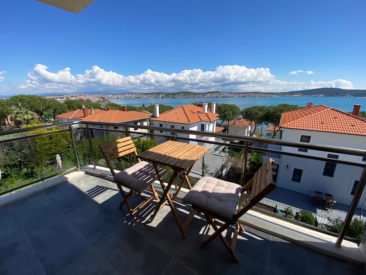 Boğaz Manzaralı Deluxe Balkonlu Oda - Ayvalık