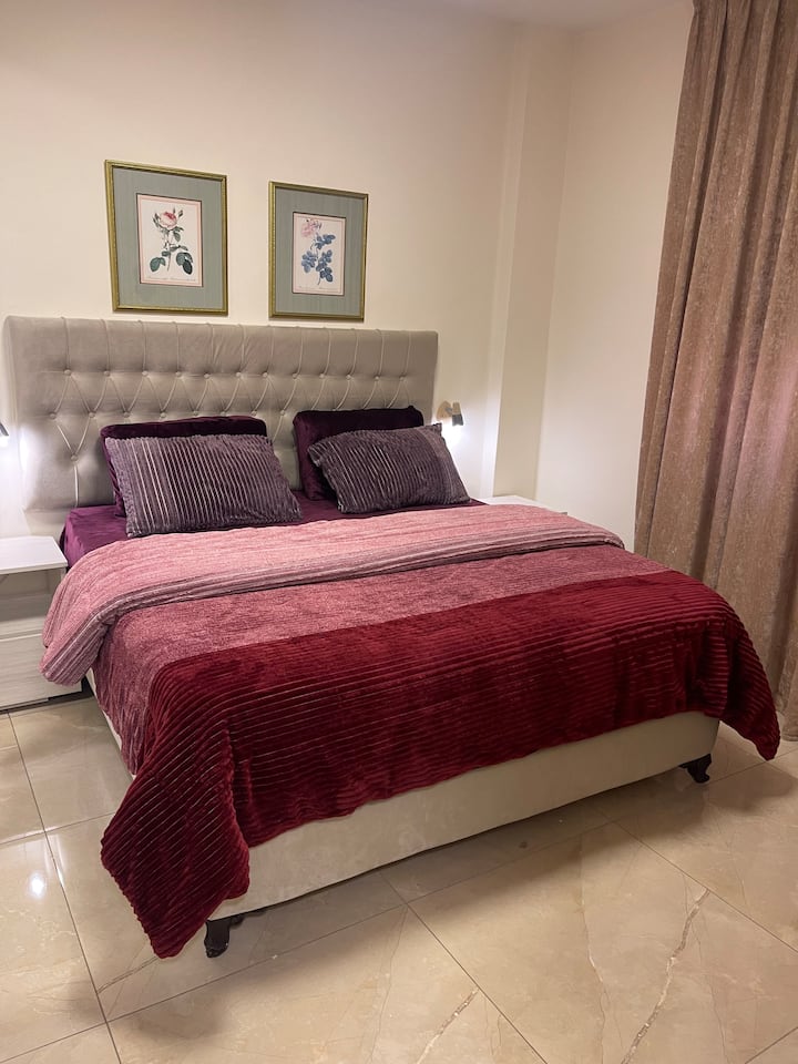 Luxury 2 Br With A Perfect Location In Al-sweifieh - Amman