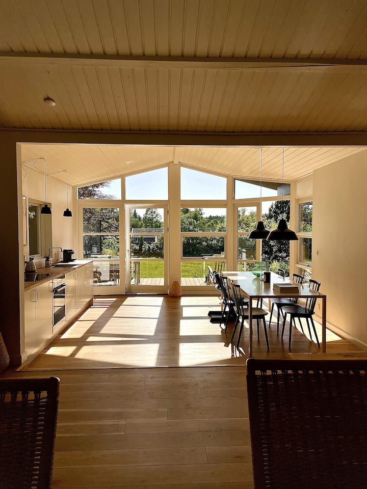 92 Kvm Hyggeligt Nyistandsat Sommerhus I Tisvilde - Denmark