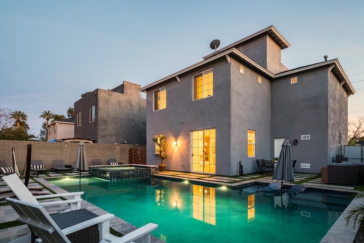 Modern 5bd, 4ba Home, Pool And Spa, 7 Min To Phx - Phoenix, AZ