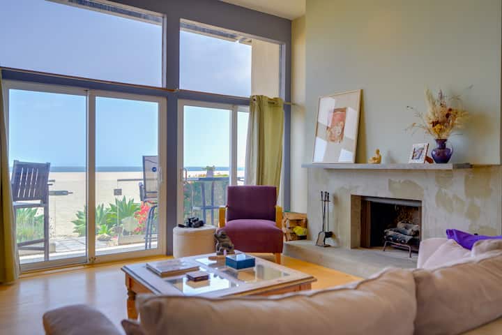 Sweeping Views, Sunsets, Sliders Open To The Sand - Venice Beach, CA