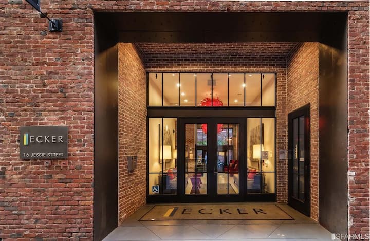 Modern / Historic Elegance, Salesforce Center Area - San Francisco, CA