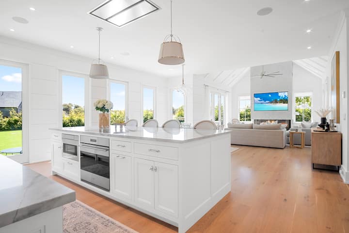 Brand New Gorgeous House With Heated Pool - Nantucket, MA