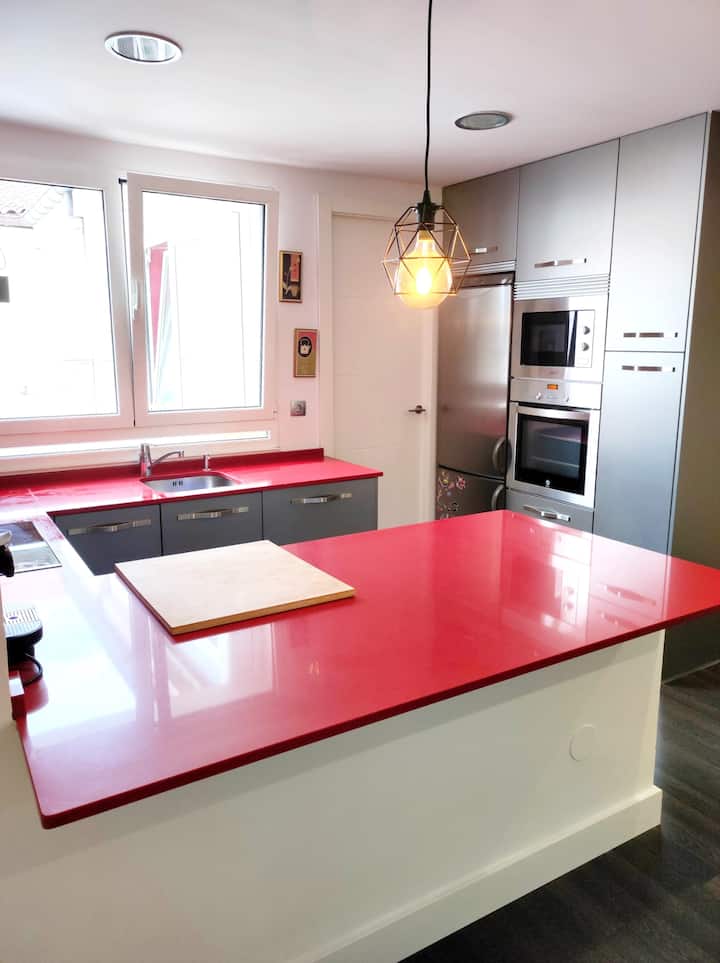 Apto Reformado. Tranquilo. Muy Luminoso. - Gijón