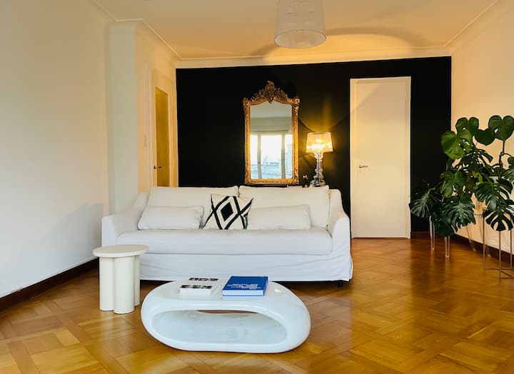 Stylish Furnished One Bedroom With Inside Patio -