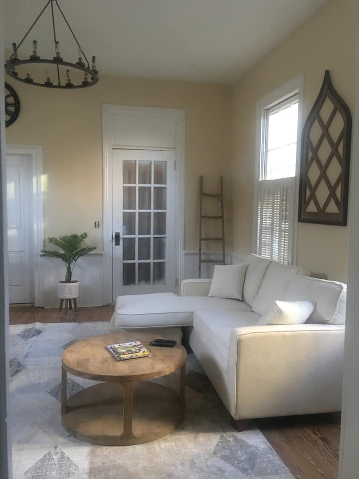 Historic Home On The Water In Historic District - Chesapeake, VA
