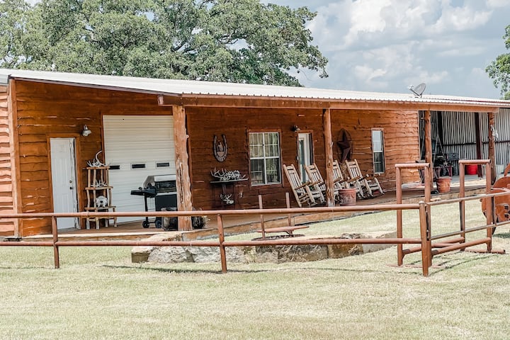 The Reagan Cabin, Sleeps 10, Sunrise Coffee & Fish - State Parks, Atoka