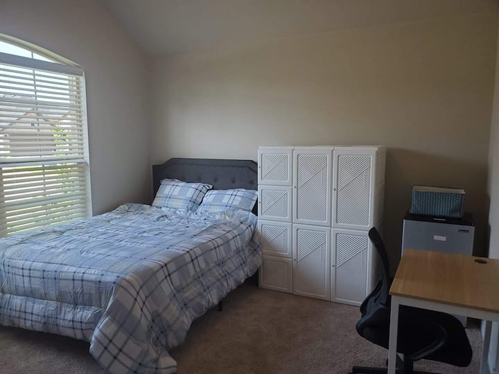 Harlow Private Bedroom Suite 4 - Arlington, TX