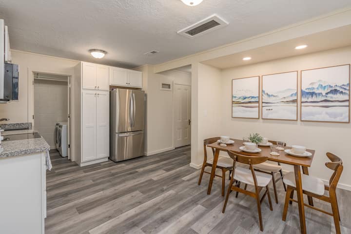 Cheerful 1-bedroom With A Backyard - Reno, NV