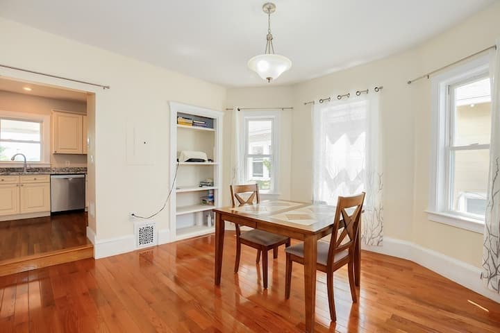 Cozy Room 22 Second Guest Extra $30 - Somerville, MA
