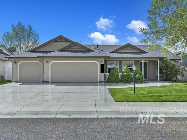 Beautiful 2-bedroom Home In Meridian - Eagle Island State Park, Eagle