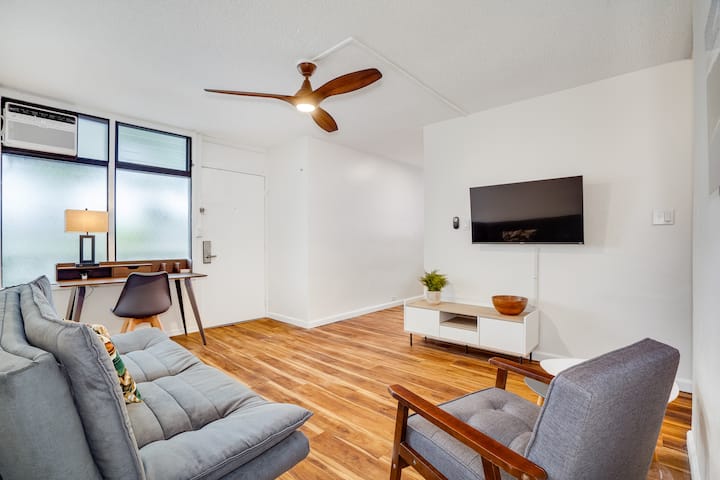 Pe 303 1-bedroom Condo W/ 1 Parking Space - Waimanalo Beach, Hawaii