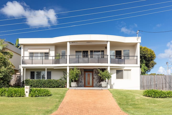 Salty Sea Beach House - Forster