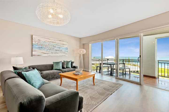 Apartment M503 - Panoramic Ocean Views For Miles! - Perth