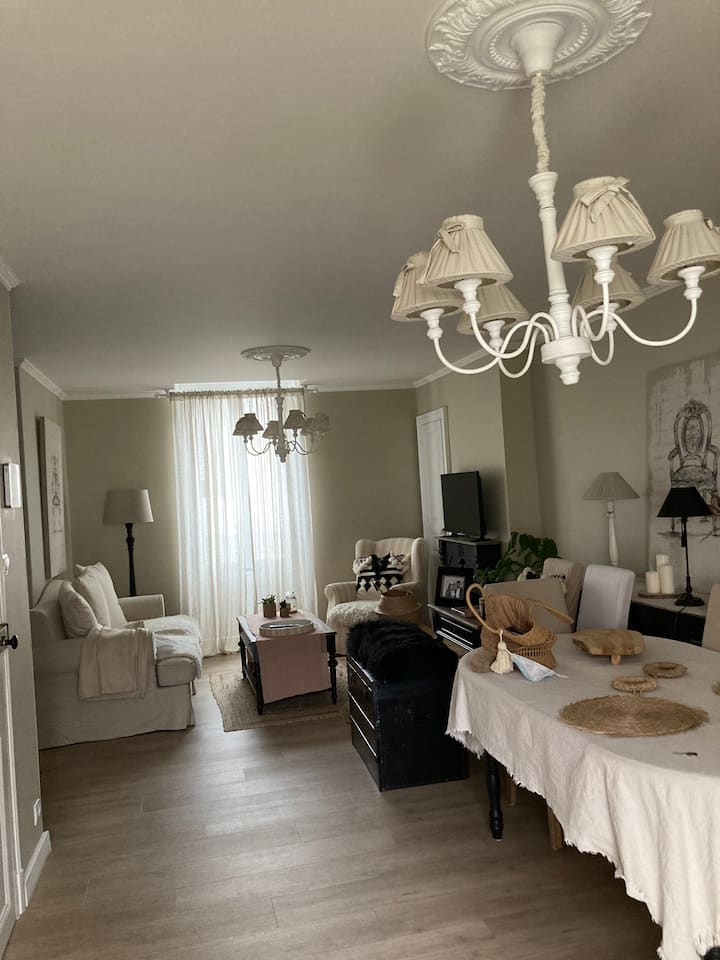 Ravissante Maison De Ville à 2 Pas De La Gare - Le Mans