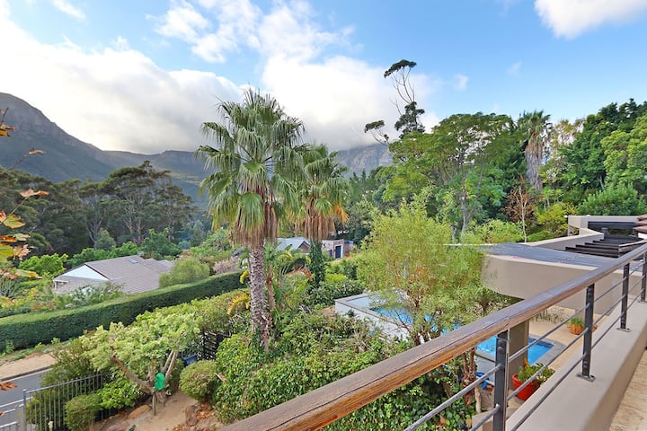 Colourful, Quirky, 5 Bedroom Family Home - ケープタウン