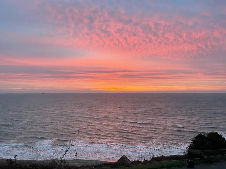 Apt 7, The Bay House - 3 Bed Sea View Apartment - Sandown