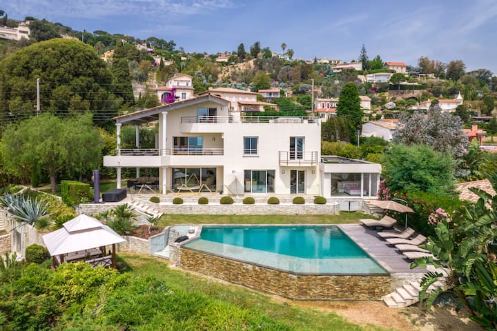 Magnifique Villa Avec Vue Mer à Vallauris - Cannes