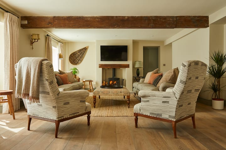 Luxury 7 Bedroom Holiday Cottage With Hot Tub. - Burford