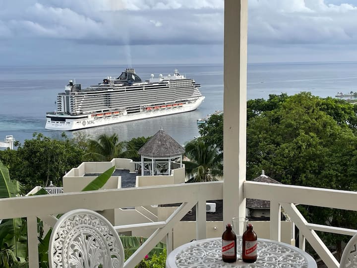 Hummingbird Oceanview Retreat, 7-min Walk To Beach - Jamaica