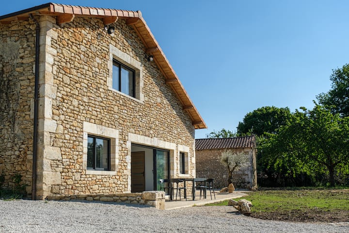 Ferme De Standing En Pleine Nature Avec Piscine - Département Dordogne