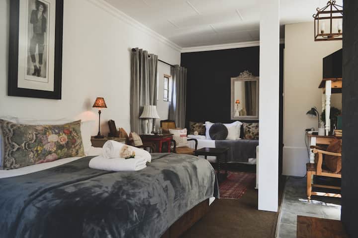 Bedsitter At Cottage Pie In Clarens. - Clarens