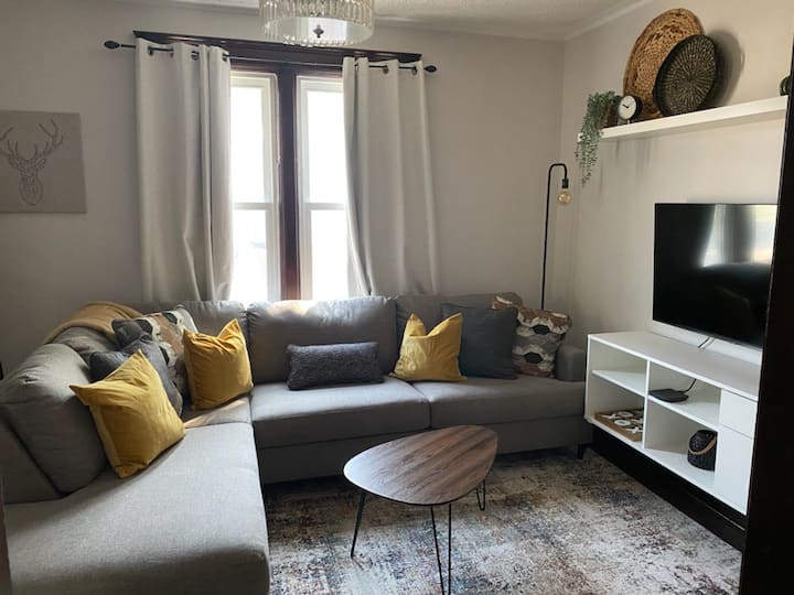 Lovely 1 Bedroom Apartment Close To Downtown - Barrie