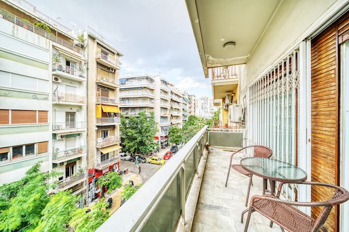 Bright Apart For4 - 10min City Center @ Eksarchia - Athen