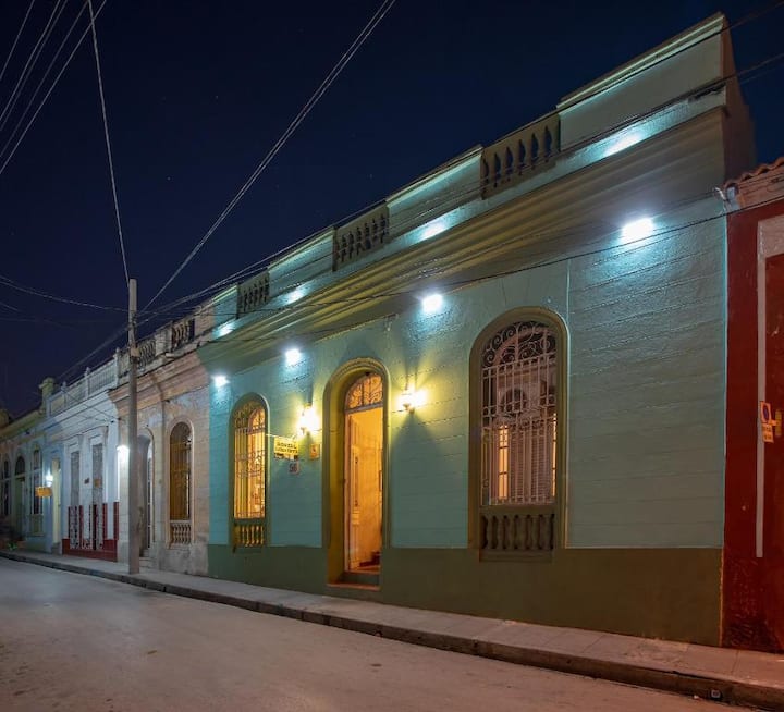Casa Colonial Con Jardín 3 Rooms - Cuba