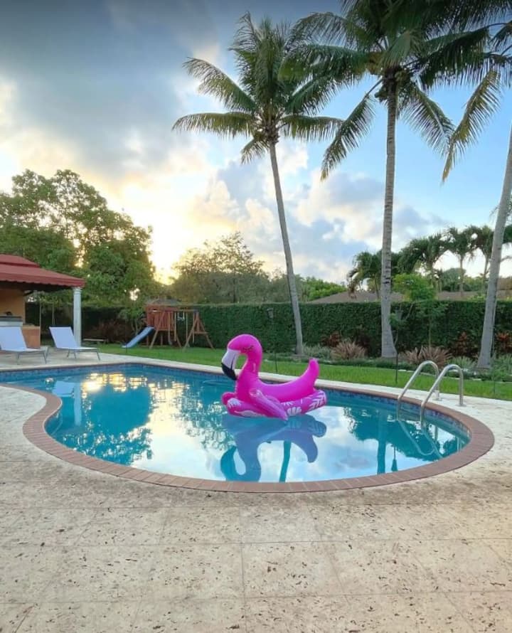Private Guest Suite W/ Pool/patio, Ada Accessible - Pinecrest, FL