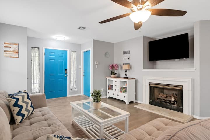 Newly Remodeled | Nearby Restaurants |Pet-friendly - Buda, TX