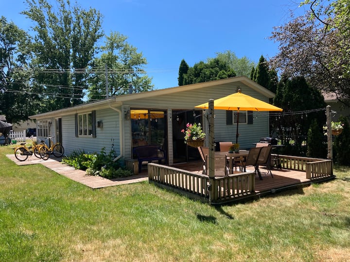 Cozy Canal Cottage On Gun Lake - Yankee Springs Recreation Area, Middleville