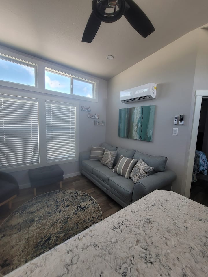 Tiny House 1-bedroom Bungalow - Rockport, TX