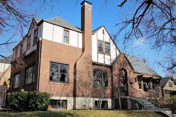Historic 1928 Mansion Home Yalecrest Neighborhood - Salt Lake City, UT