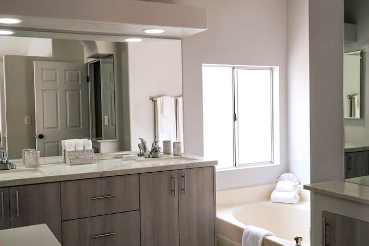 Emerald Desert Modern Two Bedroom Villa - Palm Desert, CA