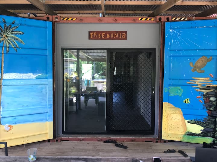 Freedonia - Port Vila
