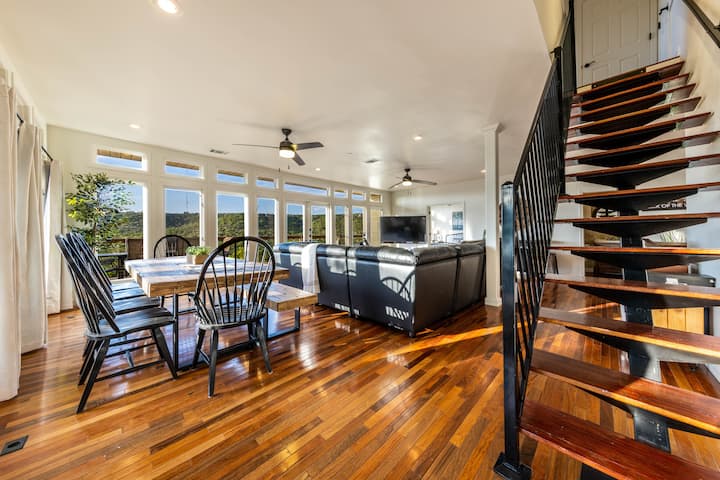 Hillside Glass House Nestled In Bird Sanctuary - Leander, TX
