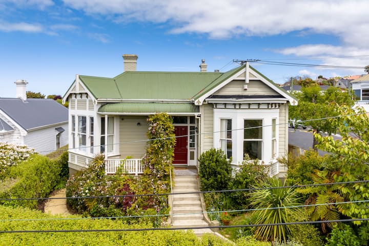 A Warm Comfortable 5 Bedroom Villa In Maori Hill - Dunedin