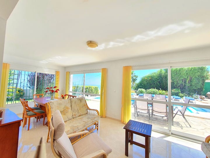 Gran Y Acogedora Villa Con Piscina Privada. - Benalmádena