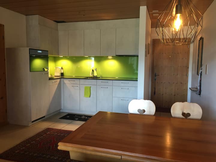 Schöne, Gemütliche 2 1/2 Zimmer Wohnung In Flims - Flims
