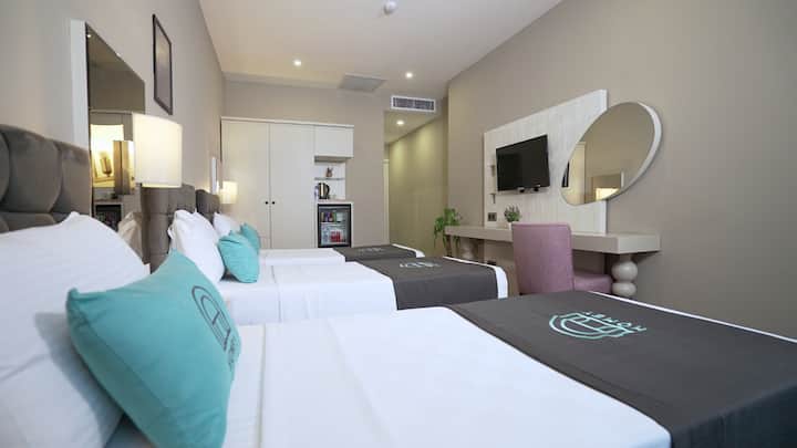 Homey Airport Hotel - Triple Standart Room - İstanbul
