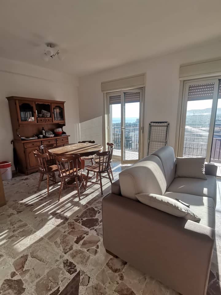Spazioso 110m2, Vista Mare A 50m Dalla Spiaggia ! - Spadafora