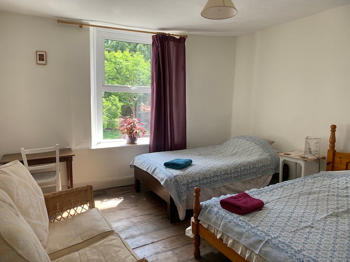 Twin Bedroom, Centre Hay - Hay-on-Wye