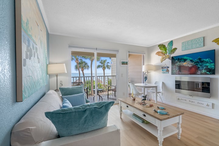 Tampa Bay Gem - Spectacular Beachfront Views - Tampa, FL