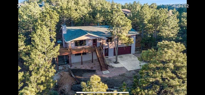 Private Wooded Lot, Mountain Views, Great Location - Colorado Springs
