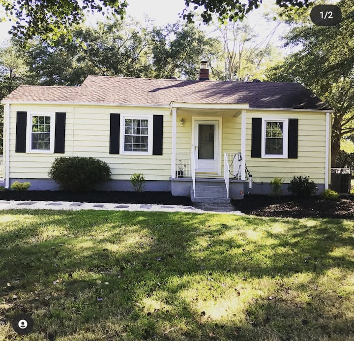 Cheerful 2bed Bungalow Close To Downtown! - Greenville, SC