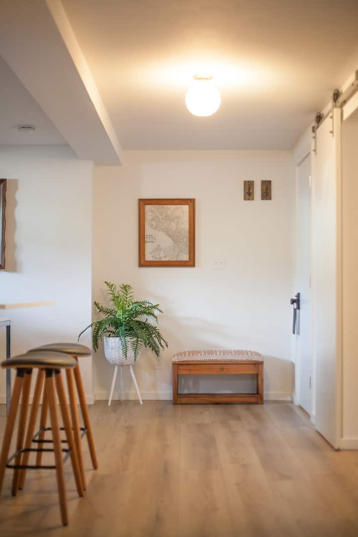 Seattle’s Spacious New 2 Br Apartment - Seattle, WA