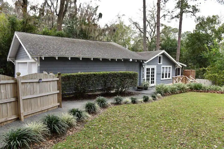 Quiet Downtown Cottage That's All Your Own. - Tallahassee, FL
